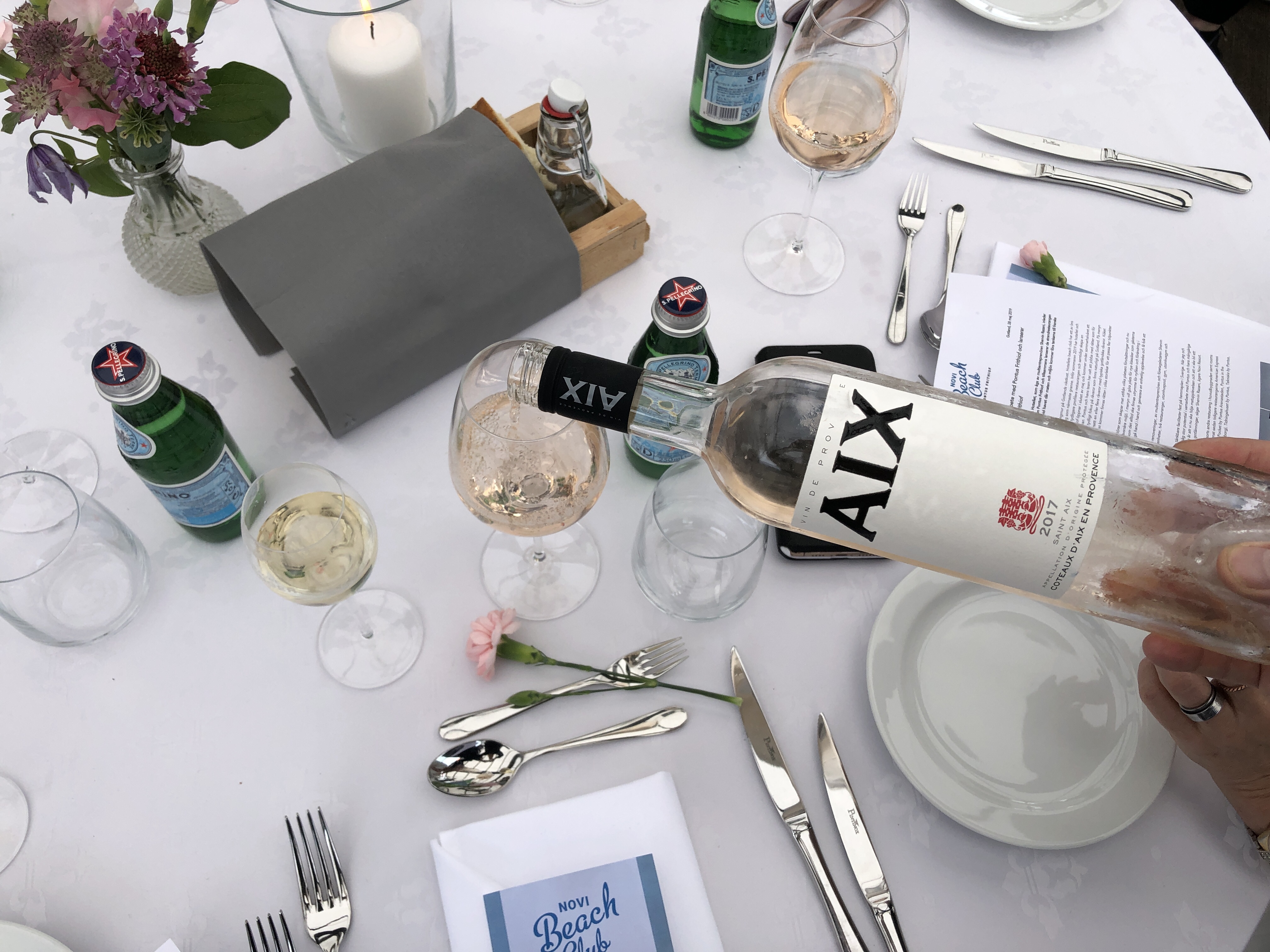 Novi Beach Club by Pontus Frithiof - Malin Nordblom